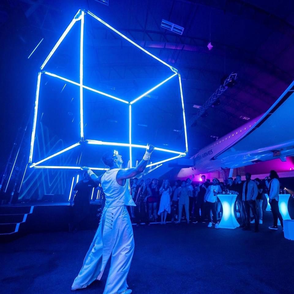 Ivy Stilt Walker | Gravity Live